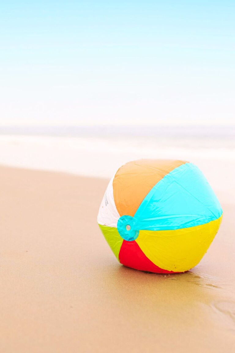 100 Fun Things to Do at the Beach for All Ages - Stars & Anchor